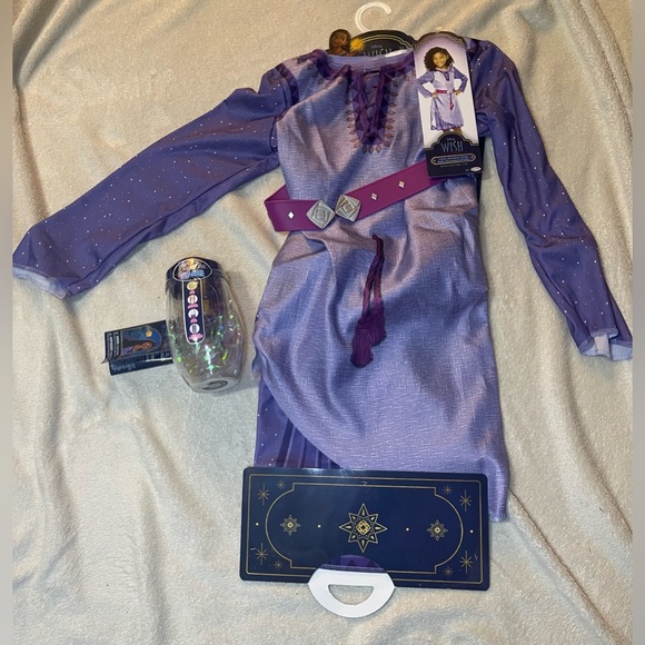 Disney | Costumes | Disneys Wish Asha Adventure Dressup Costume Wlight ...